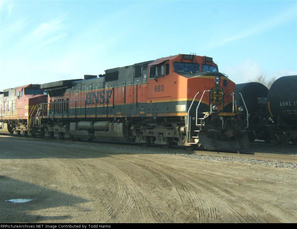 BNSF 983